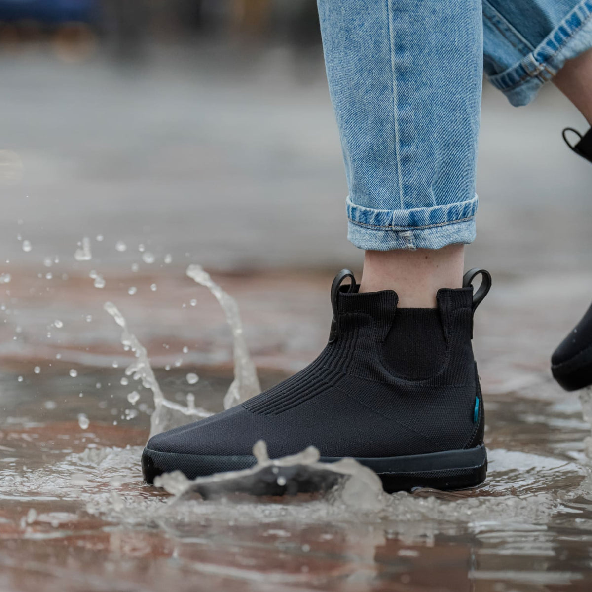 Chelseas Black On Black | Vessi