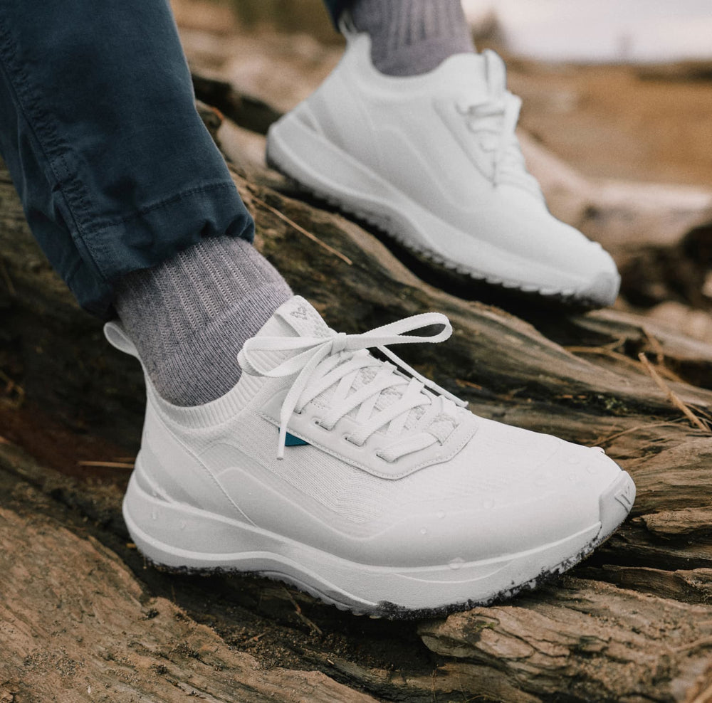 Men's Stormburst Low Top - White | Vessi Footwear Canada 🇨🇦