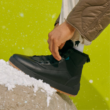 Astoria Backpack - Black | Vessi Footwear Canada 🇨🇦